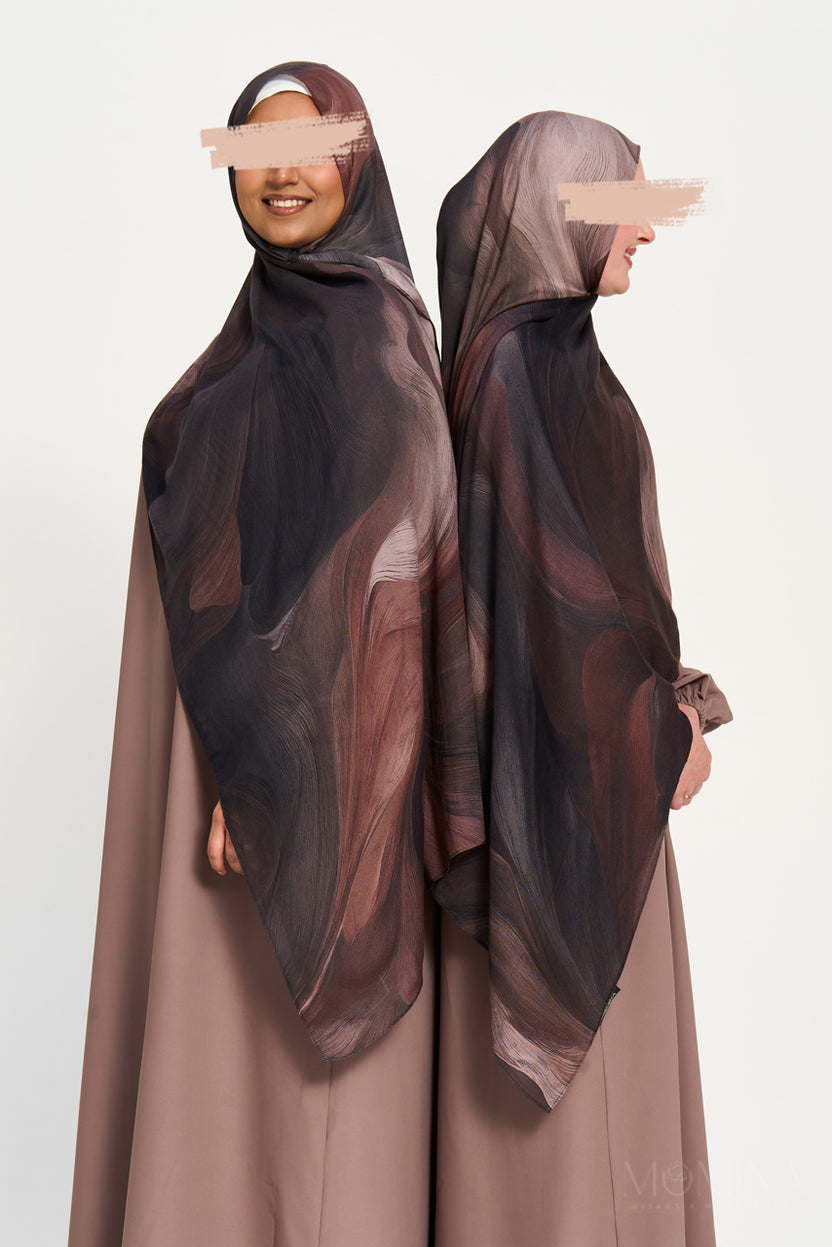 What is the Hijab? Understanding its Meaning & Significance
